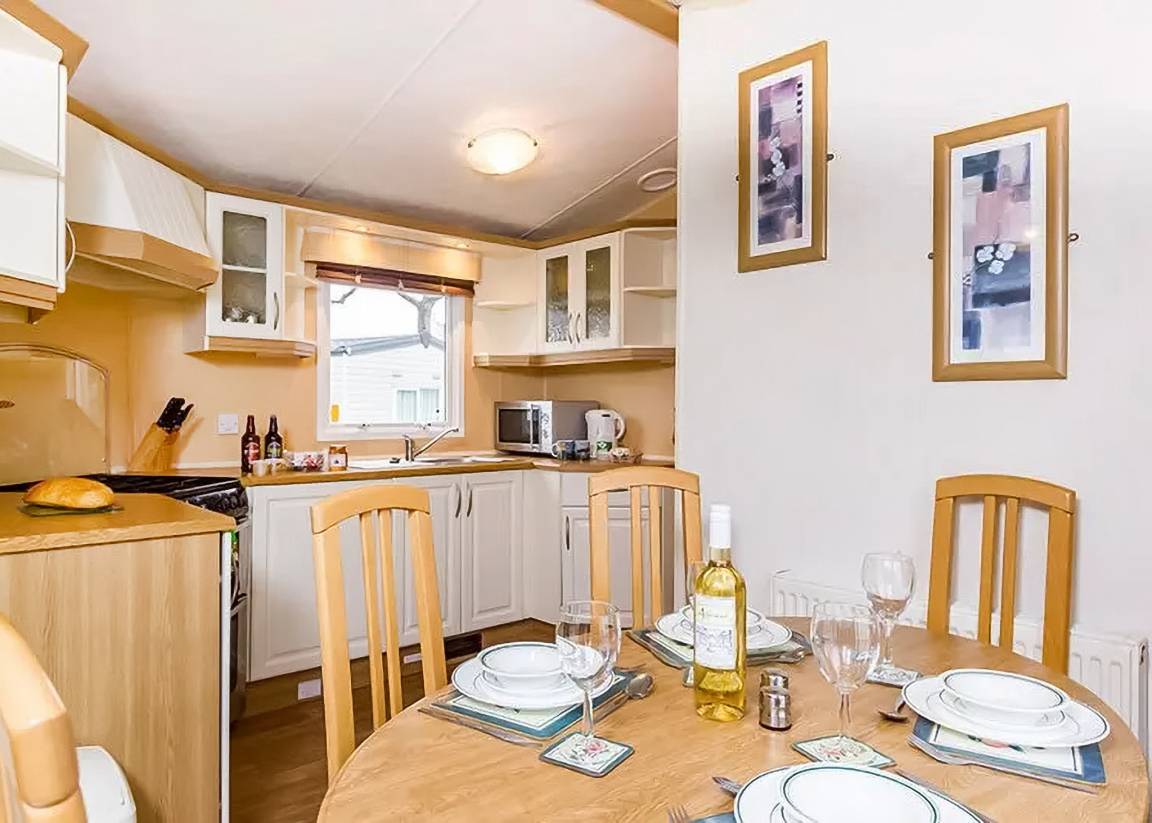 Caravan ∙ 3 Bedrooms ∙ 6 Guests - Isle of Wight