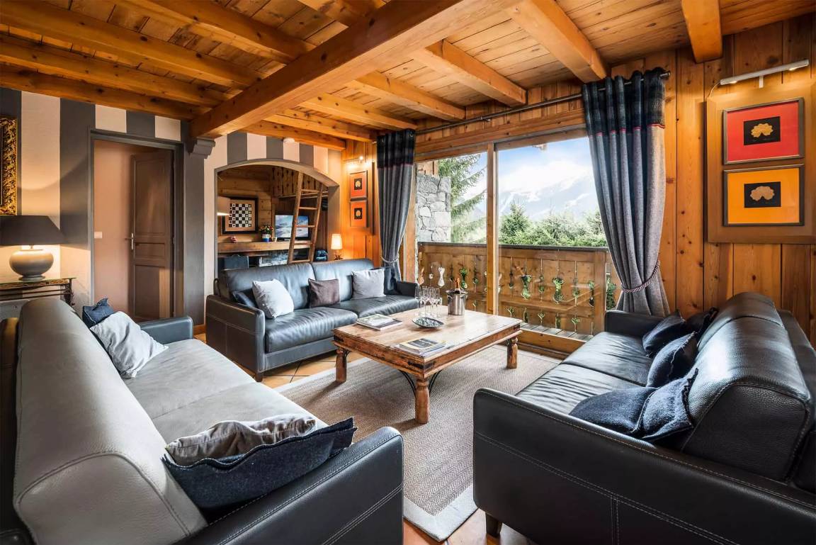 280 M² Chalet ∙ 7 Bedrooms ∙ 15 Guests - Courchevel 1850