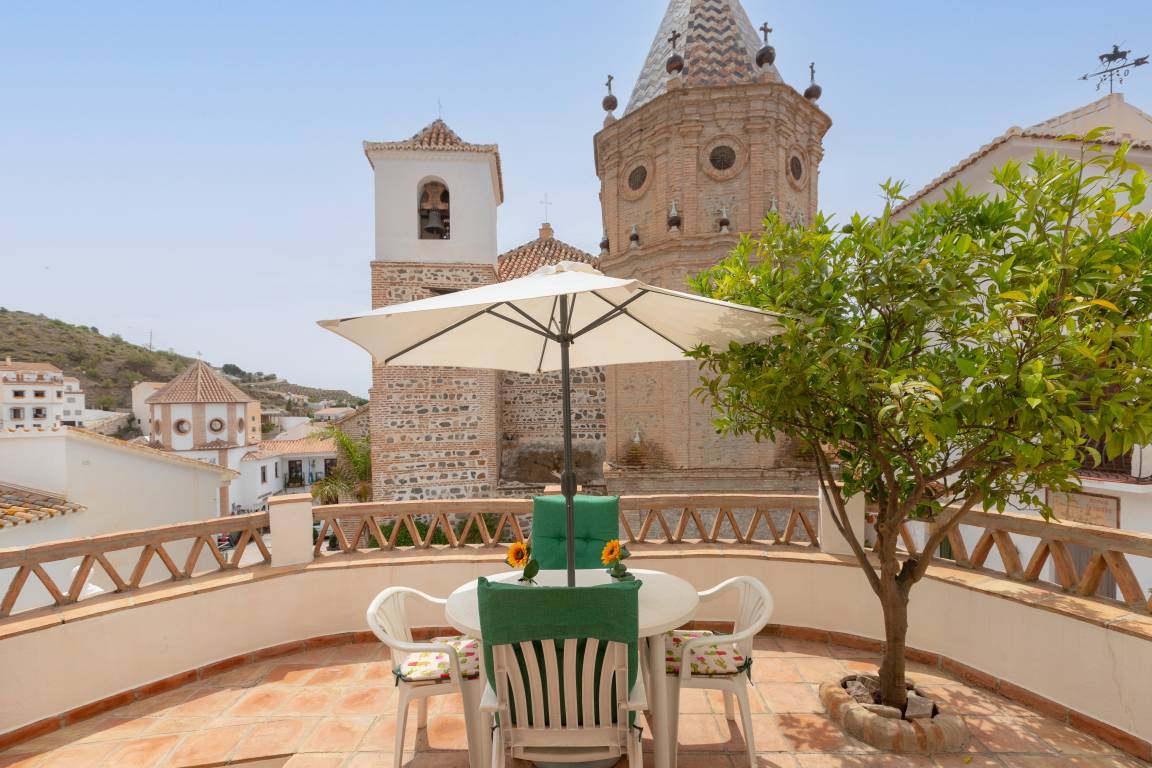 84 M² Chalet ∙ 2 Habitaciones ∙ 4 Huéspedes - Comares