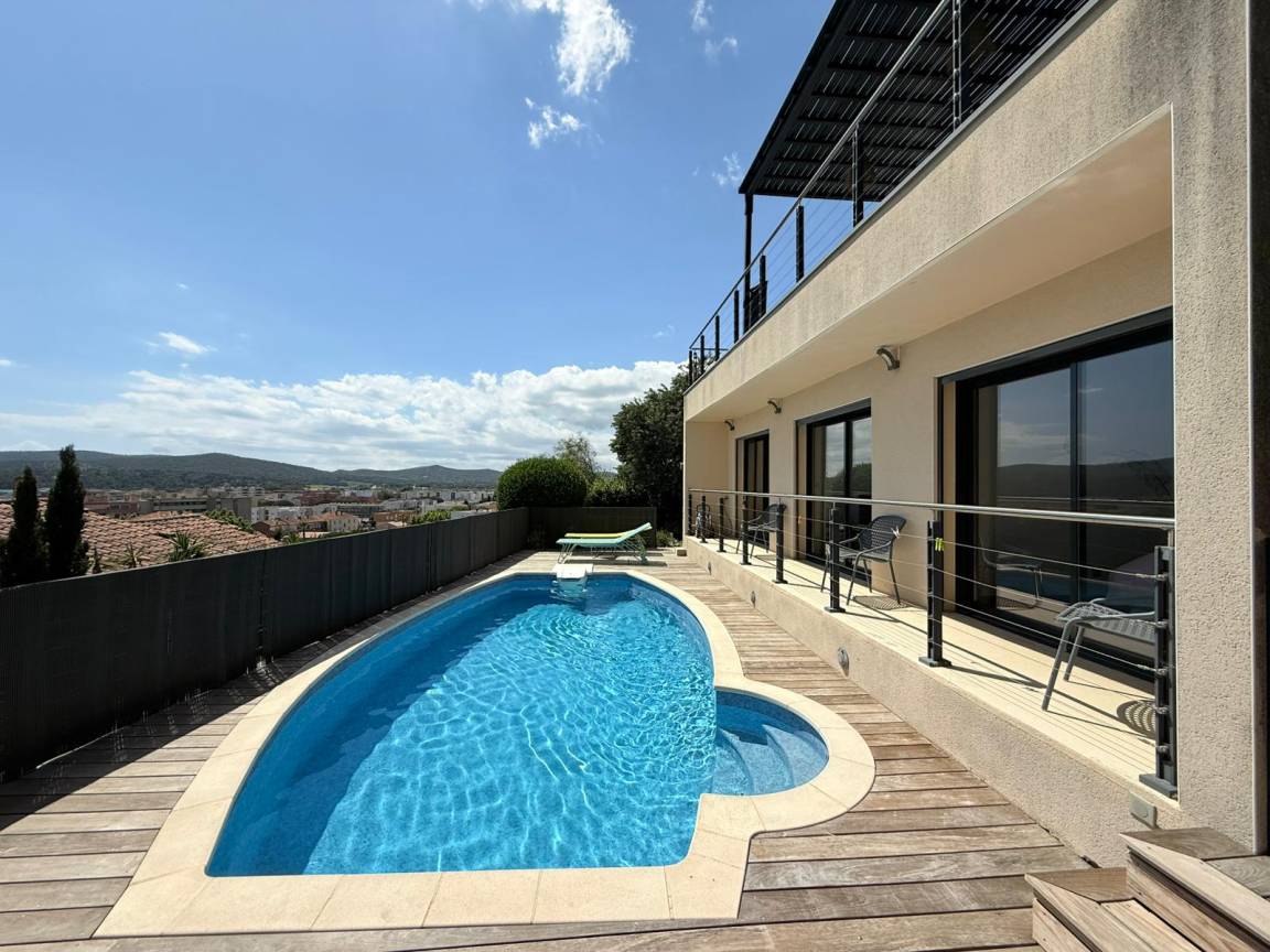 Villa ∙ 4 Habitaciones ∙ 8 Huéspedes - Le Lavandou