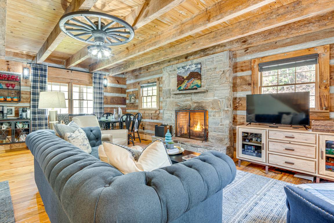 180 M² House ∙ 5 Bedrooms ∙ 10 Guests - Cherokee, NC