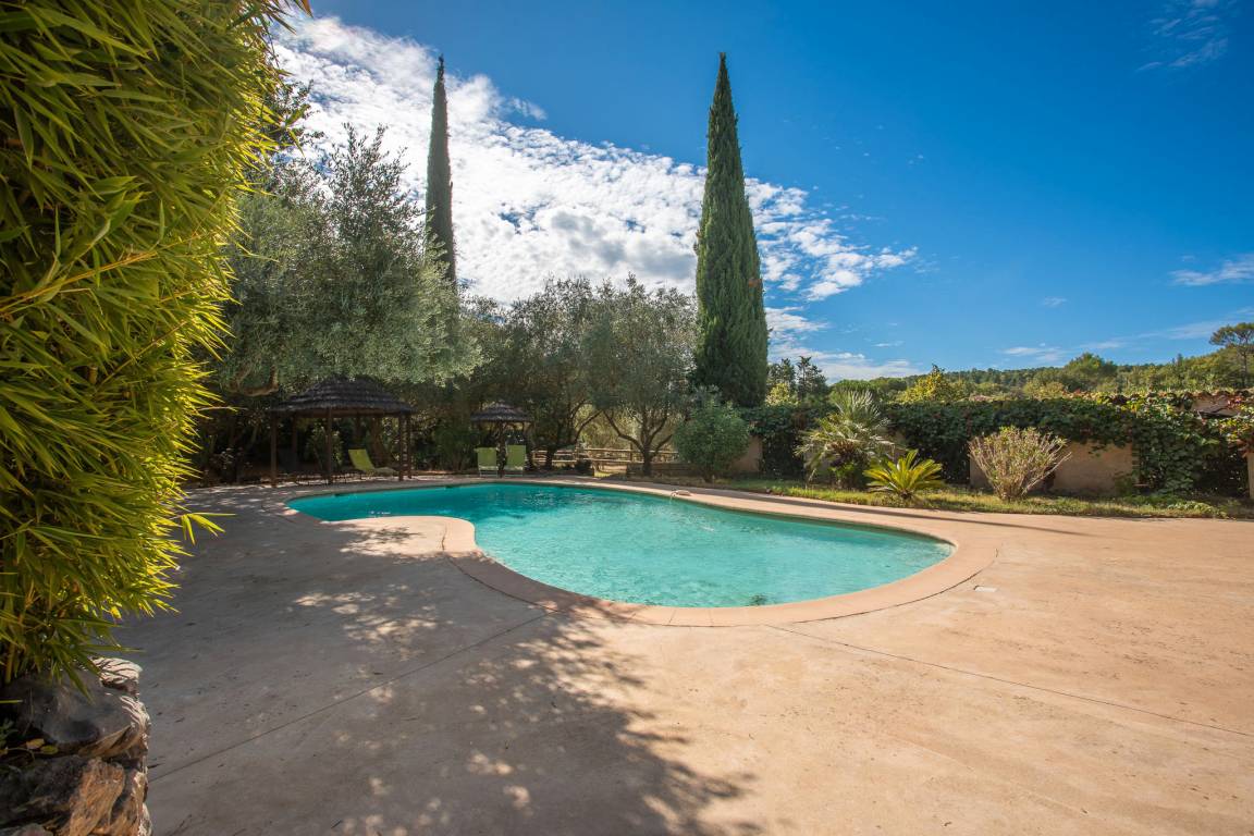 25 M² Caravan ∙ 2 Bedrooms ∙ 4 Guests - Brignoles