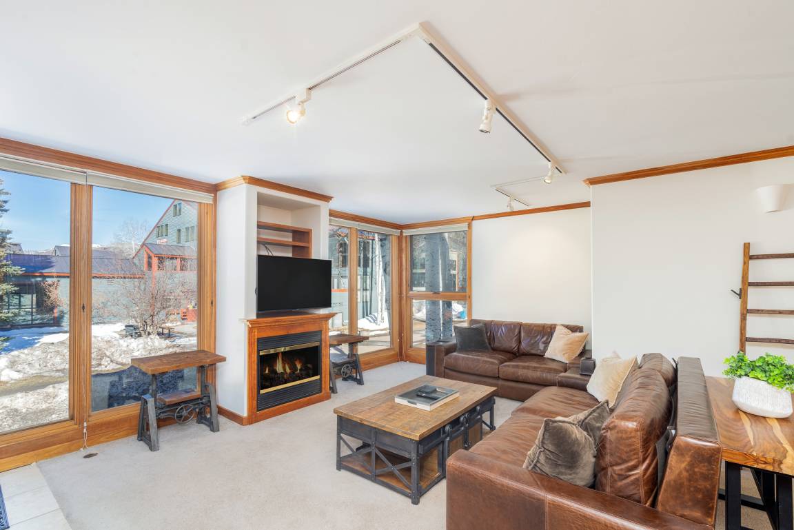 Condo ∙ 2 Bedrooms ∙ 7 Guests - Telluride, CO