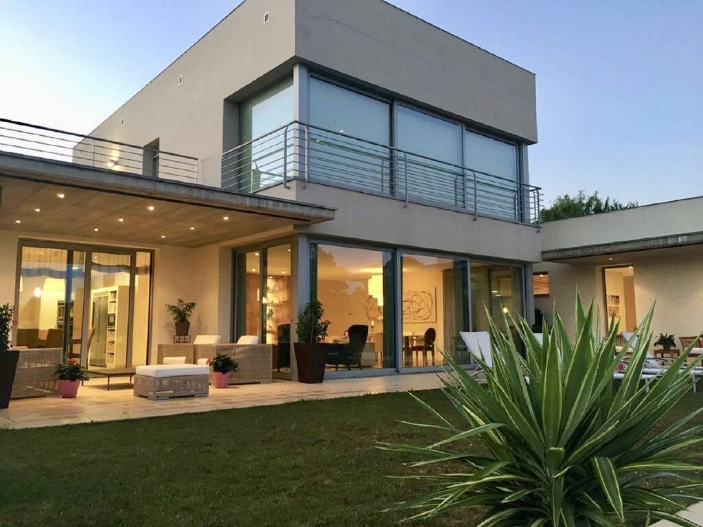 722 M² Villa ∙ 4 Chambres ∙ 8 Personnes - Llançà