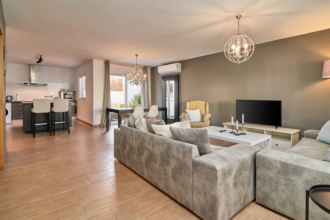 120 M² Ferienhaus ∙ 3 Schlafzimmer ∙ 6 Gäste - Nerja