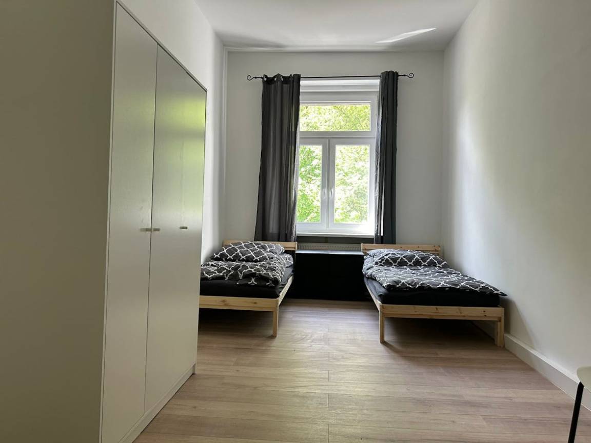 100 M² Apartment ∙ 4 Bedrooms ∙ 8 Guests - Wuppertal