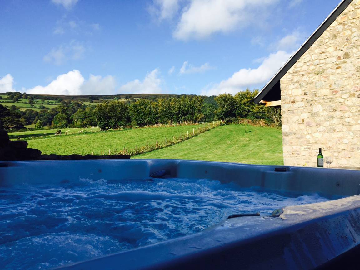 Cottage ∙ 2 Bedrooms ∙ 4 Guests - Monmouthshire