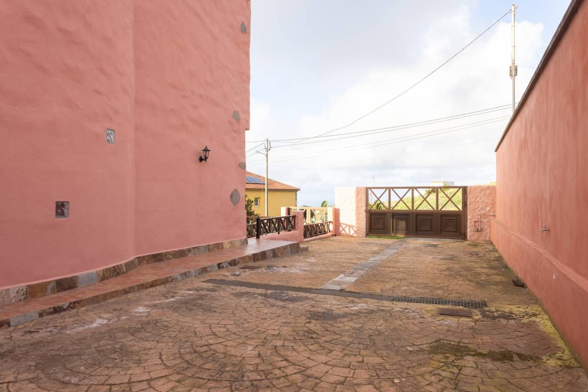 263 M² Chalet ∙ 4 Habitaciones ∙ 7 Huéspedes - Tacoronte