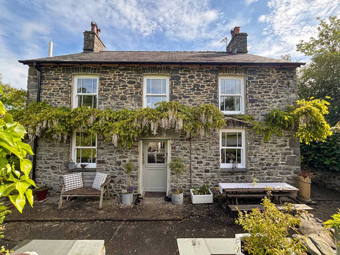 Cottage ∙ 3 Bedrooms ∙ 5 Guests - Aberaeron
