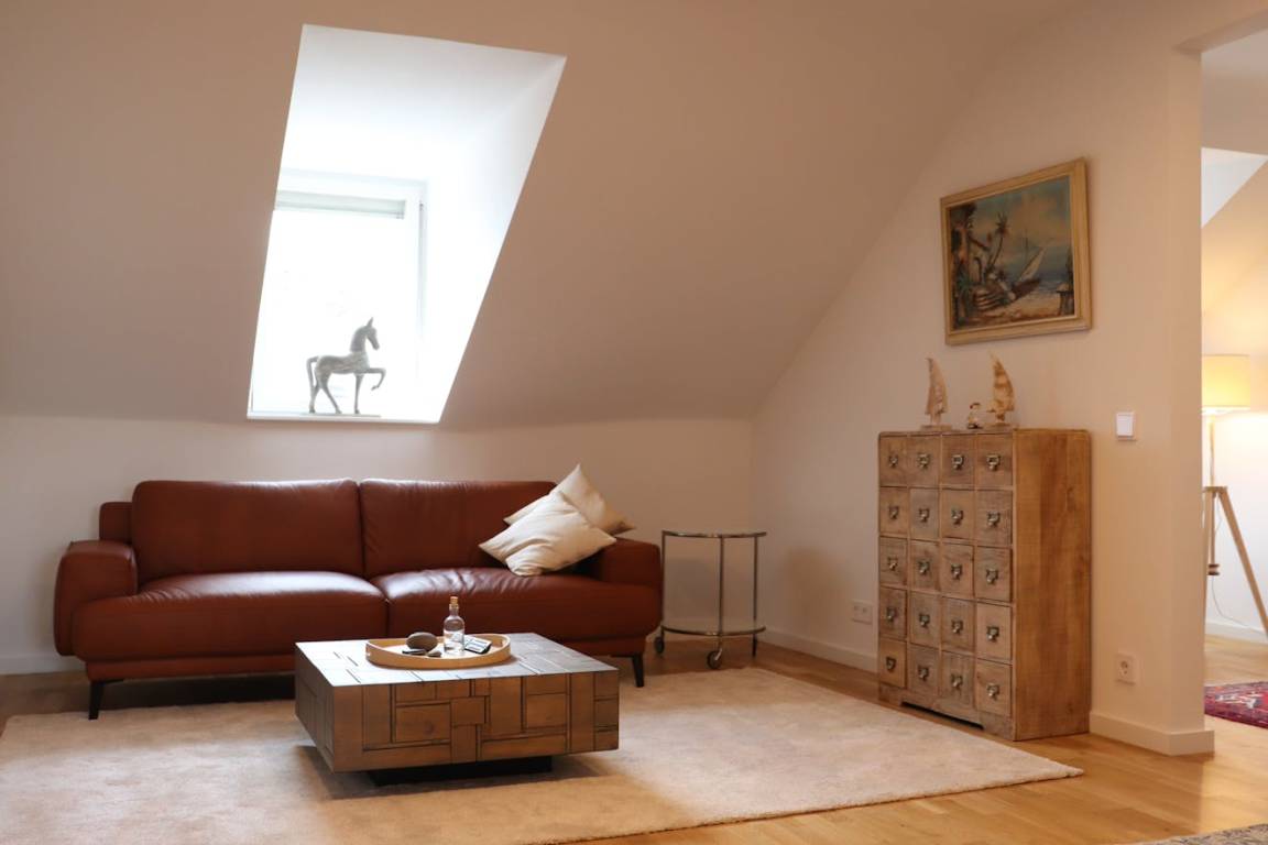 90 M² Apartment ∙ 1 Bedroom ∙ 2 Guests - Saarbrücken