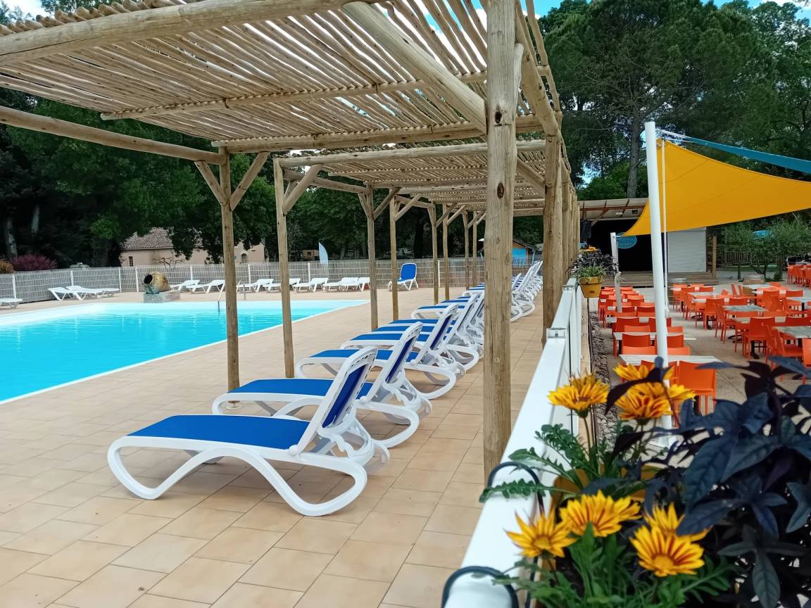 28 M² Camping ∙ 2 Chambres ∙ 4 Personnes - Gard