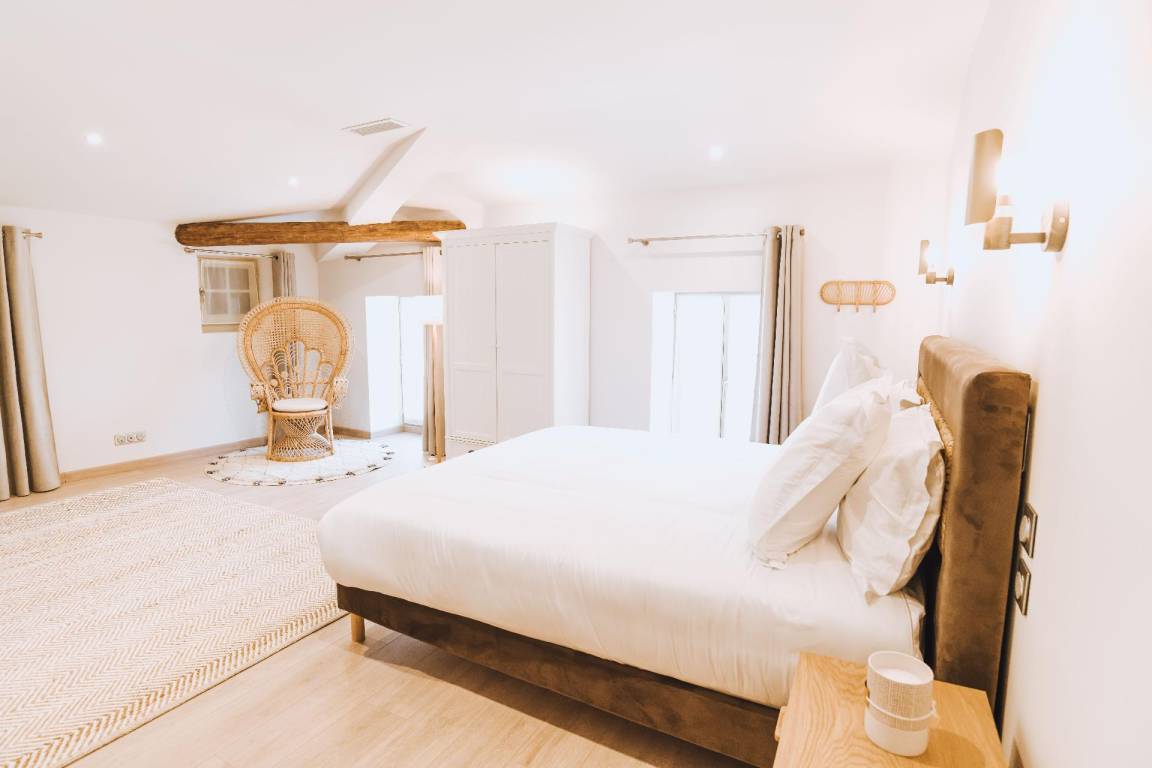 92 M² Apartment ∙ 2 Bedrooms ∙ 4 Guests - Pézenas