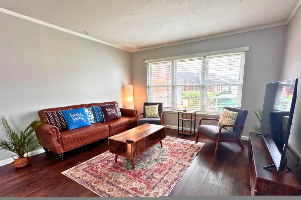 95 M² House ∙ 3 Bedrooms ∙ 7 Guests - Houston, TX