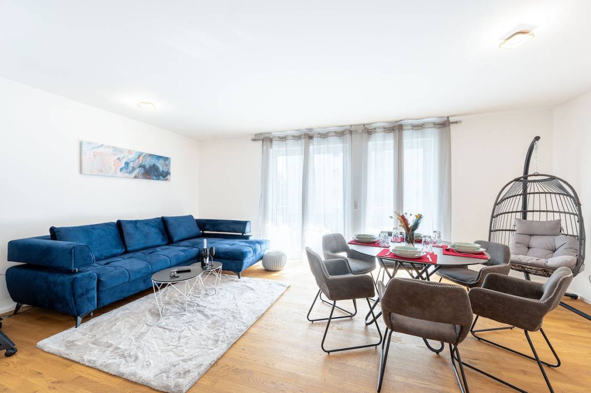 89 M² Apartment ∙ 2 Bedrooms ∙ 4 Guests - Mannheim Hbf Station