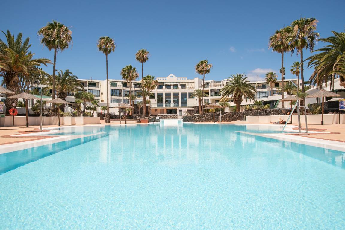 80 M² House ∙ 2 Bedrooms ∙ 4 Guests - Costa Teguise