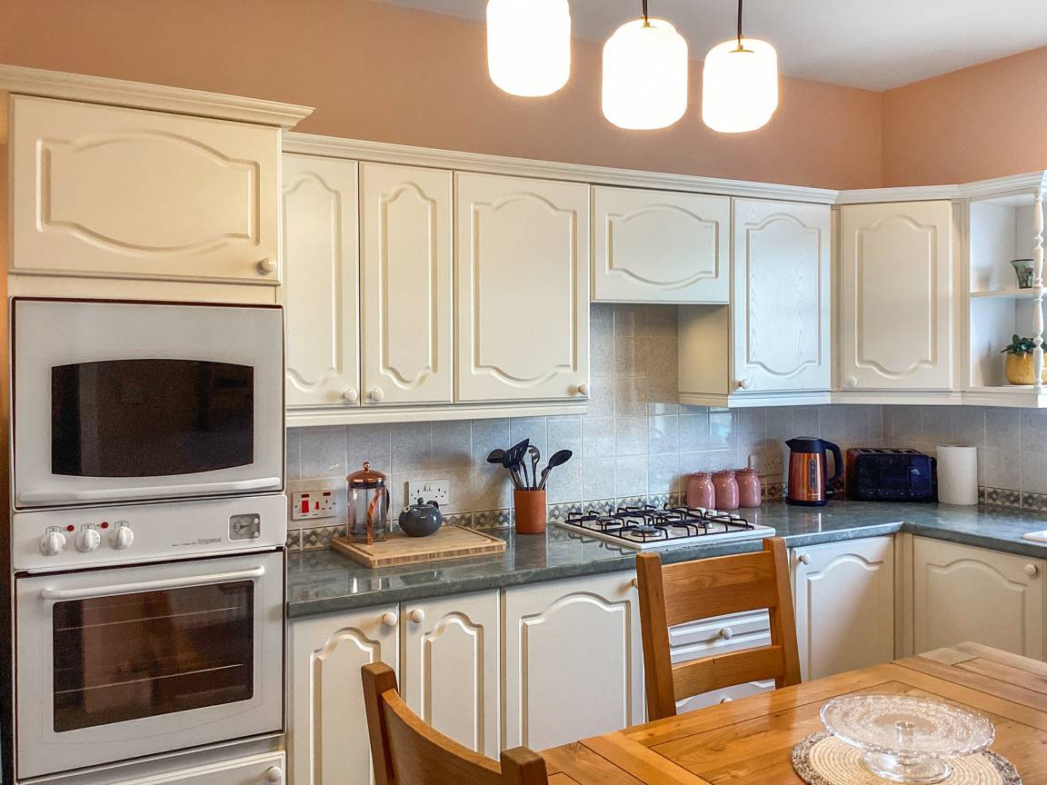 Cottage ∙ 3 Bedrooms ∙ 6 Guests - Cullen