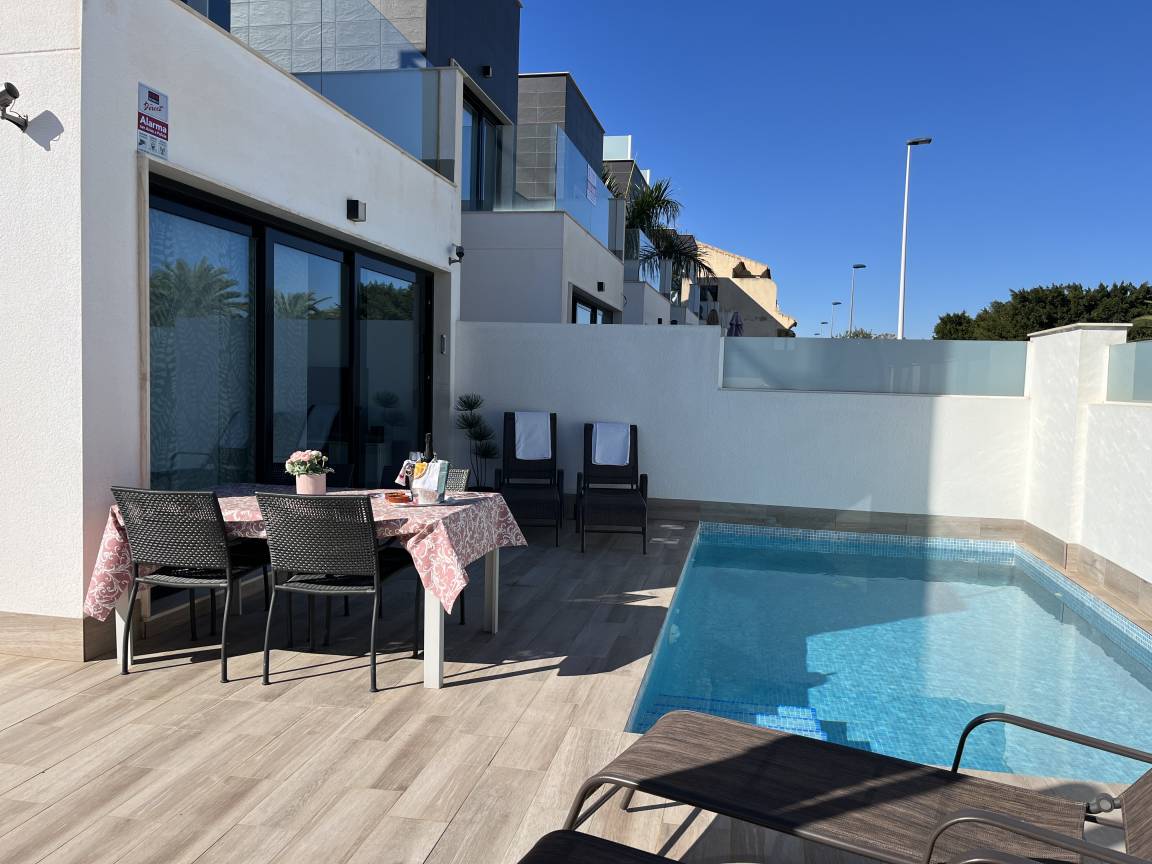 105 M² Maison De Vacances ∙ 3 Chambres ∙ 6 Personnes - Pilar de la Horadada