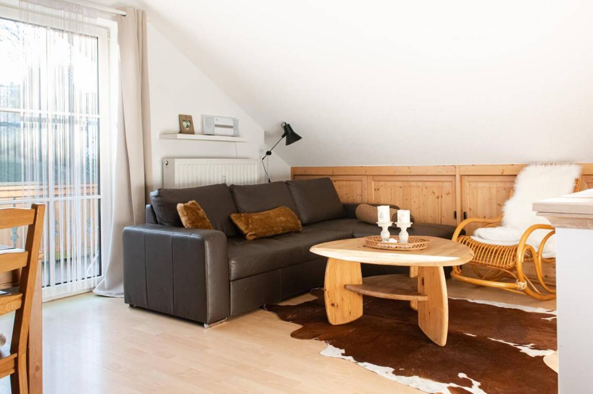 42 M² Ferienwohnung ∙ 1 Schlafzimmer ∙ 4 Gäste - Viechtach