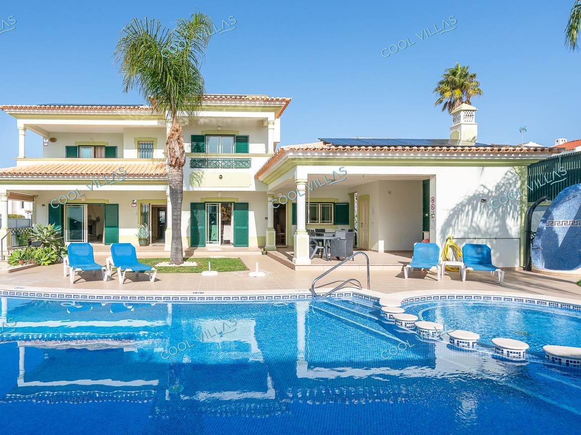 250 M² Villa ∙ 5 Chambres ∙ 10 Personnes - Albufeira