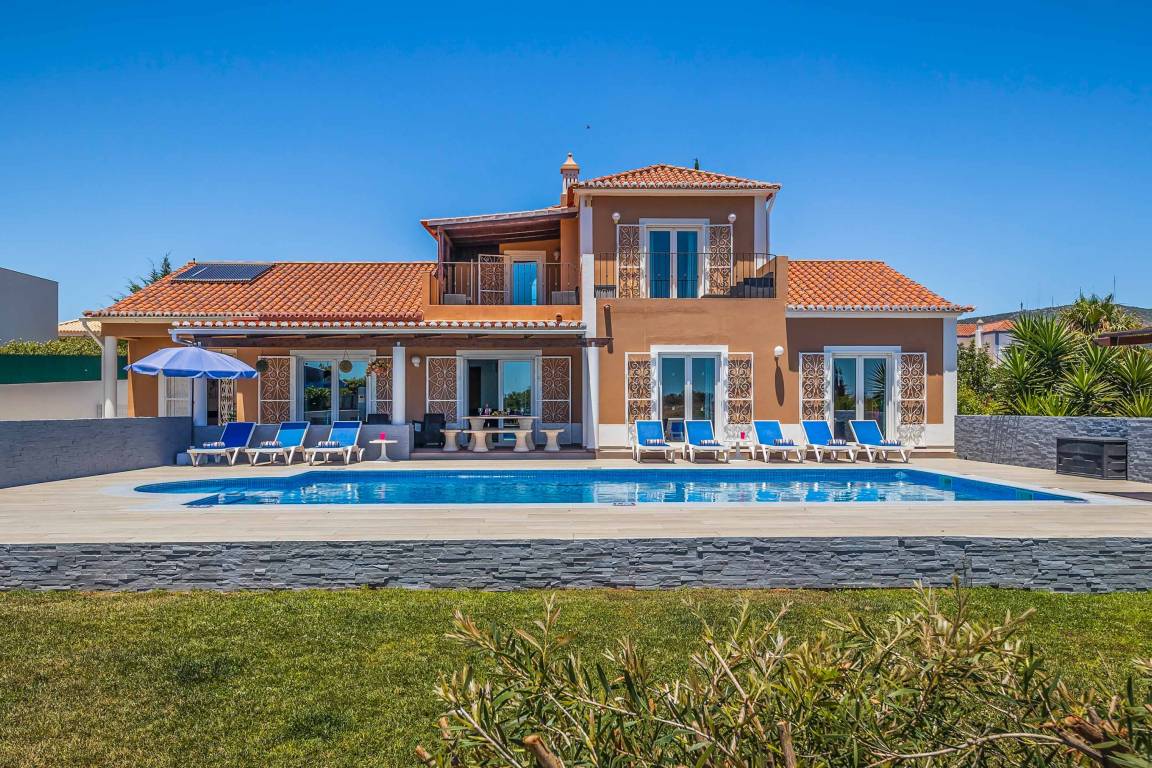 Villa ∙ 4 Bedrooms ∙ 8 Guests - Faro