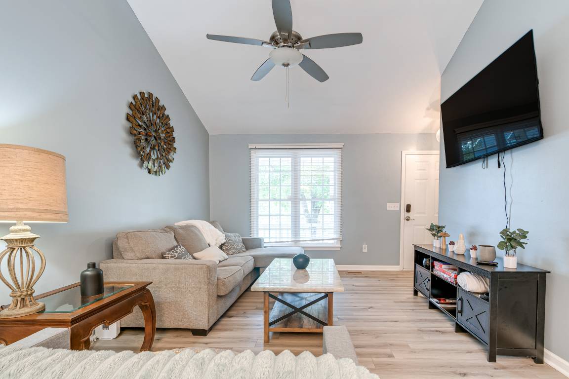 92 M² Talo ∙ 2 Makuuhuonetta ∙ 5 Vierasta - Raleigh, NC