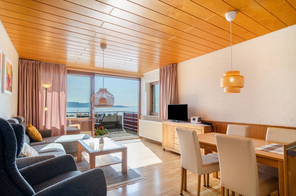70 M² Ferienwohnung ∙ 2 Schlafzimmer ∙ 4 Gäste - Bodman-Ludwigshafen