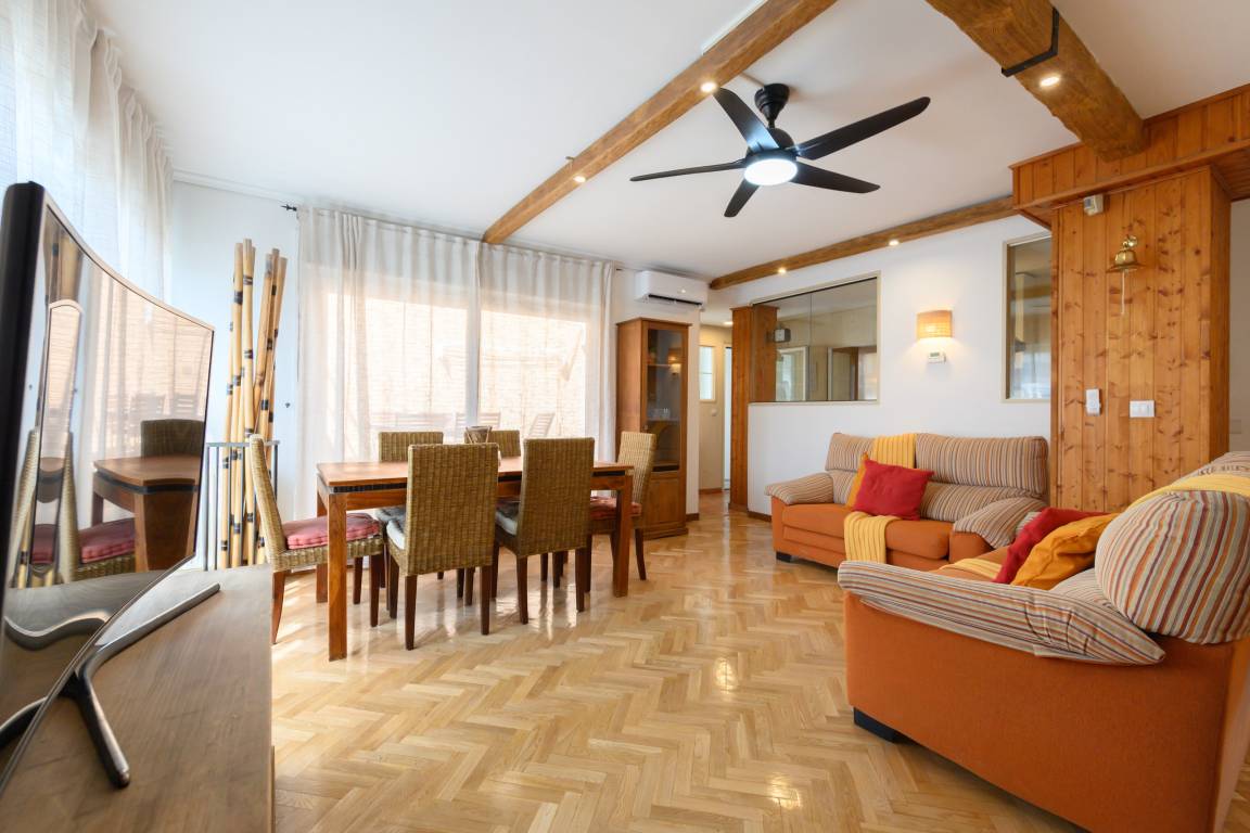 162 M² Apartamento ∙ 4 Habitaciones ∙ 8 Huéspedes - Torrejón de Ardoz