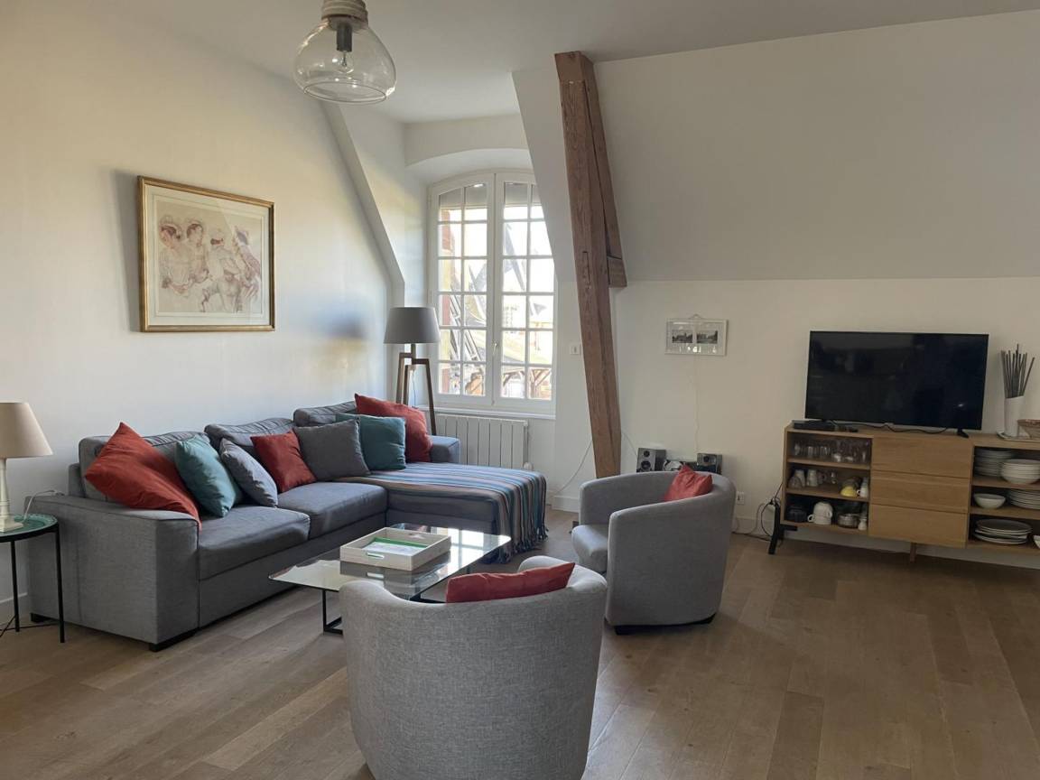 135 M² Landhaus ∙ 4 Schlafzimmer ∙ 8 Gäste - Auvergne
