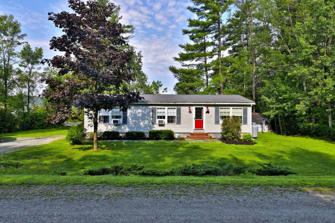 House ∙ 3 Bedrooms ∙ 6 Guests - Half Moon Pond State Park, Hubbardton