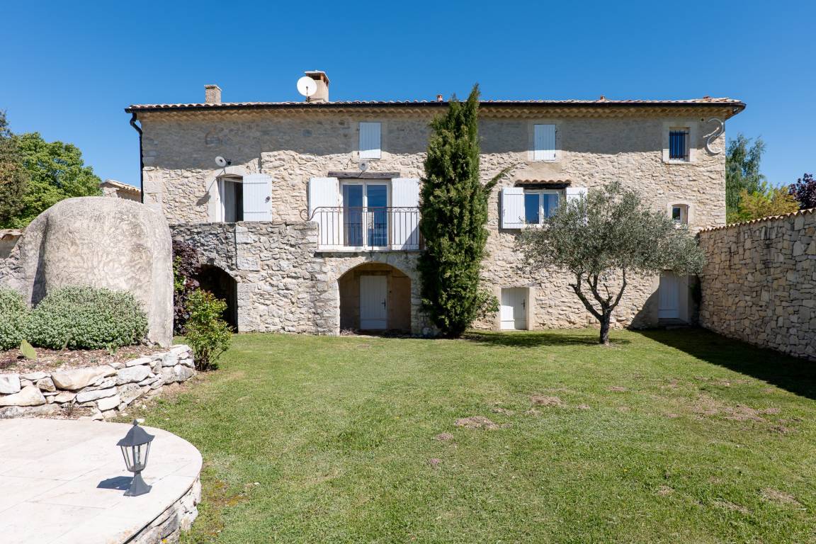 180 M² Maison De Vacances ∙ 4 Chambres ∙ 10 Personnes - Montbrun-les-Bains