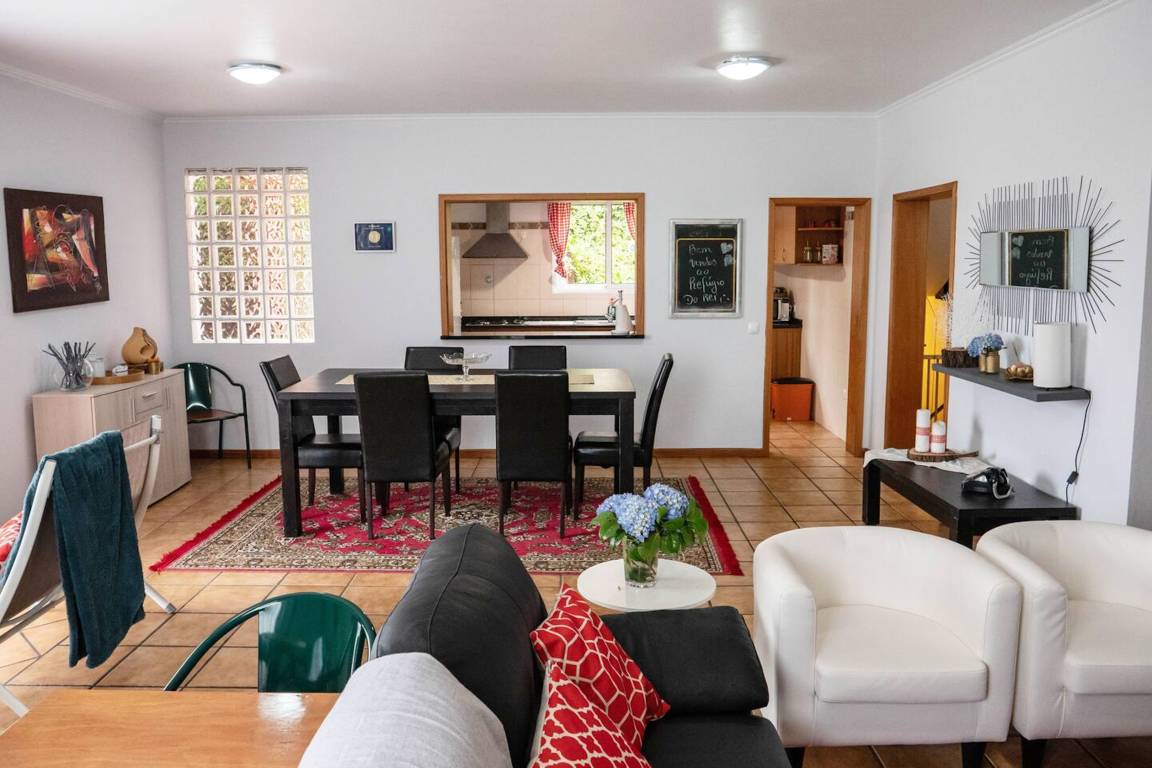 180 M² Casa ∙ 3 Quartos ∙ 9 Hóspedes - São Jorge