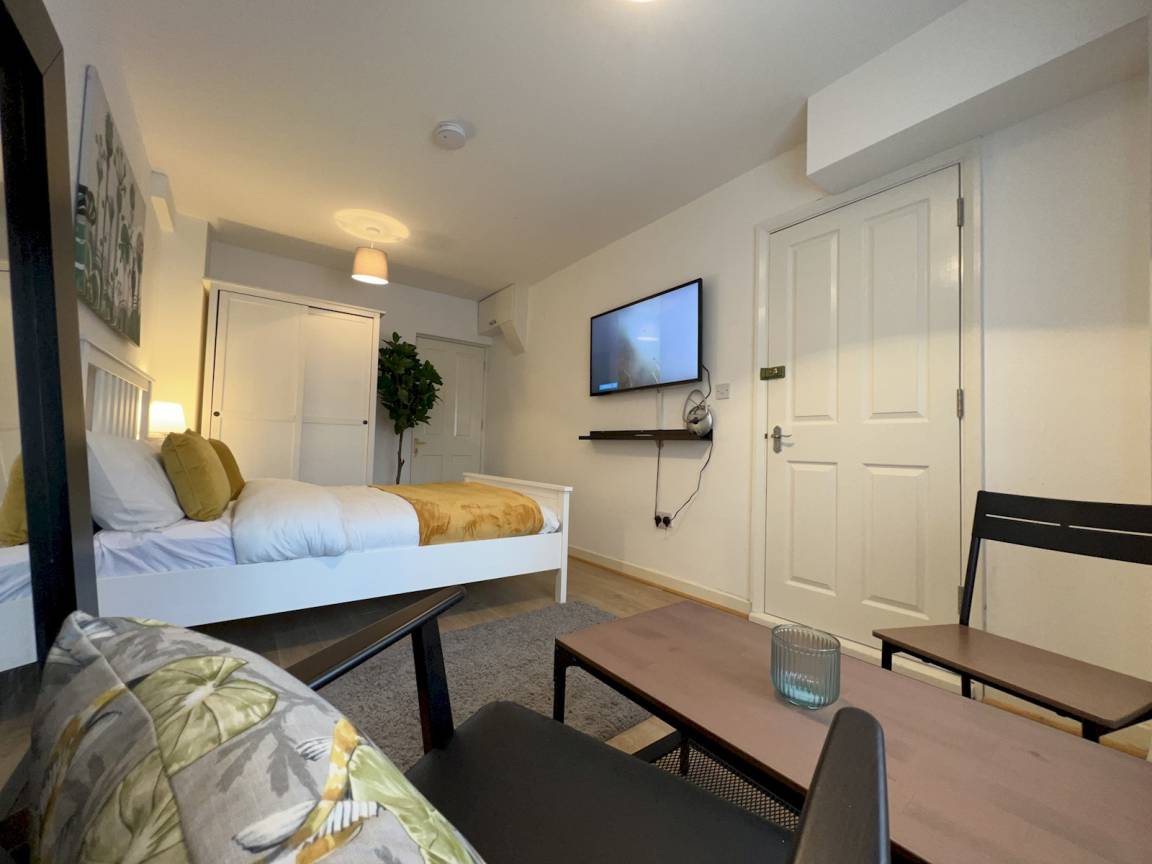 37 M² Apartment ∙ 1 Bedroom ∙ 2 Guests - Dartford
