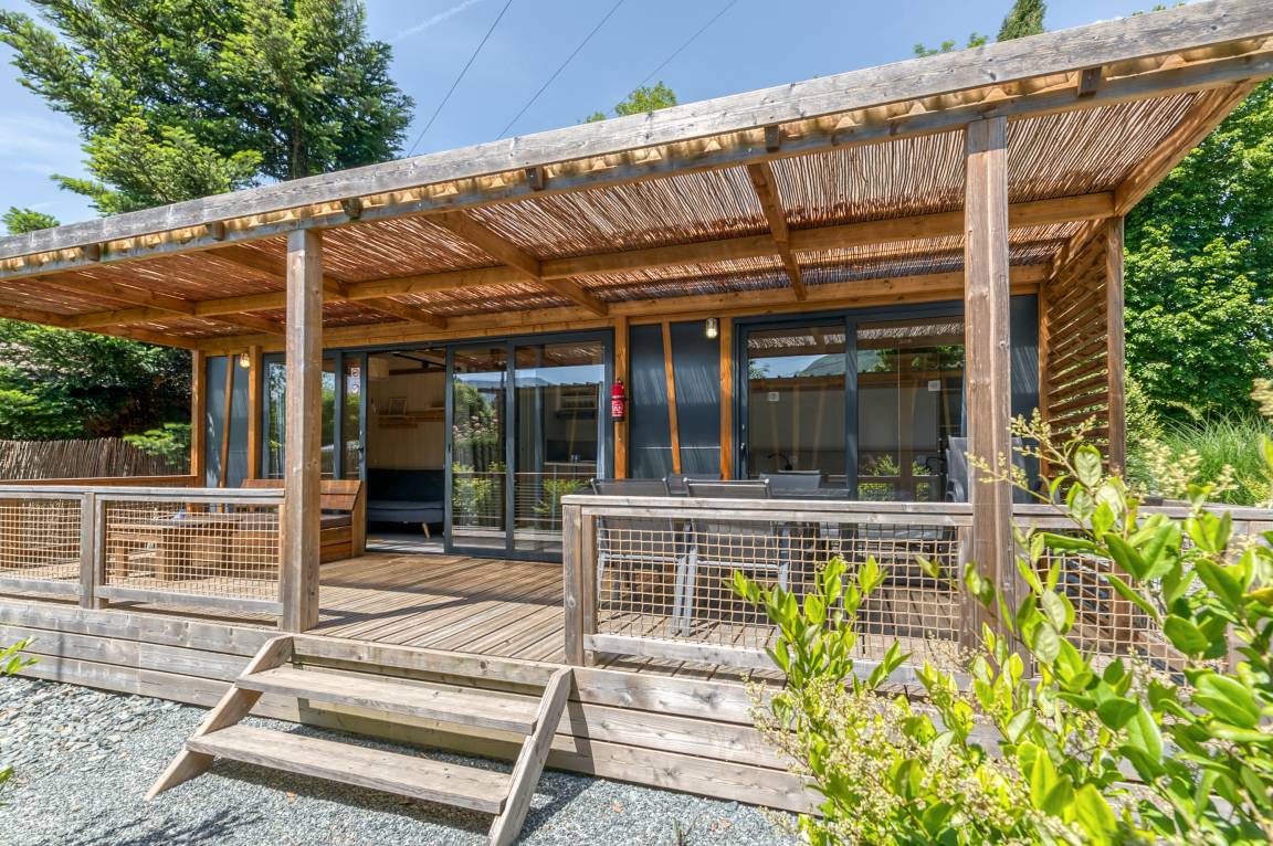 30 M² Camping-unterkunft ∙ 2 Schlafzimmer ∙ 6 Gäste - Séchilienne