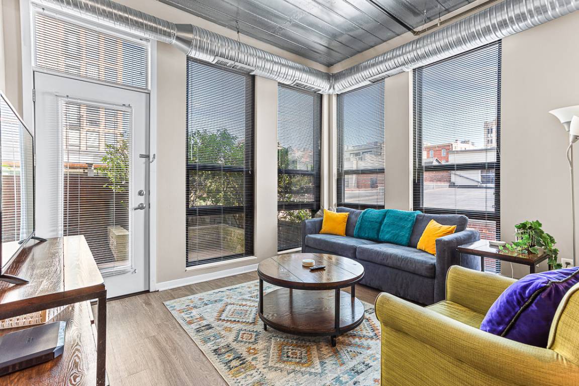 74 M² Apartamento ∙ 2 Habitaciones ∙ 4 Huéspedes - Ypsilanti