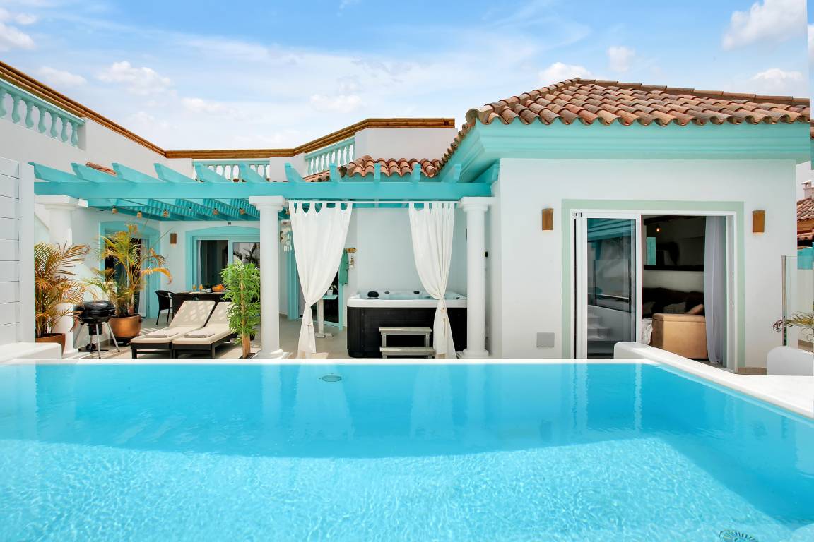 120 M² Villa ∙ 3 Bedrooms ∙ 6 Guests - Corralejo