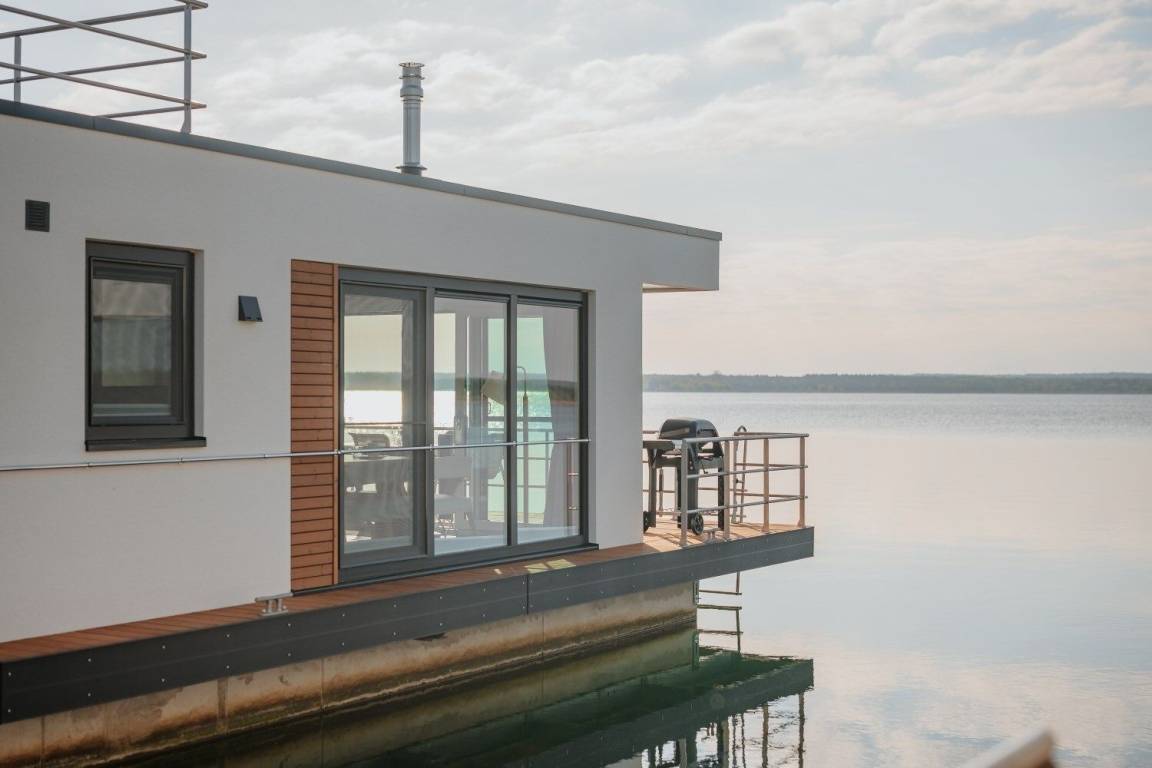 45 M² Hausboot ∙ 2 Schlafzimmer ∙ 4 Gäste -