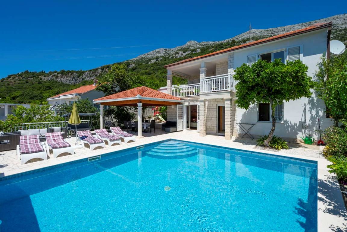 150 M² Villa ∙ 4 Chambres ∙ 9 Personnes - Korčula