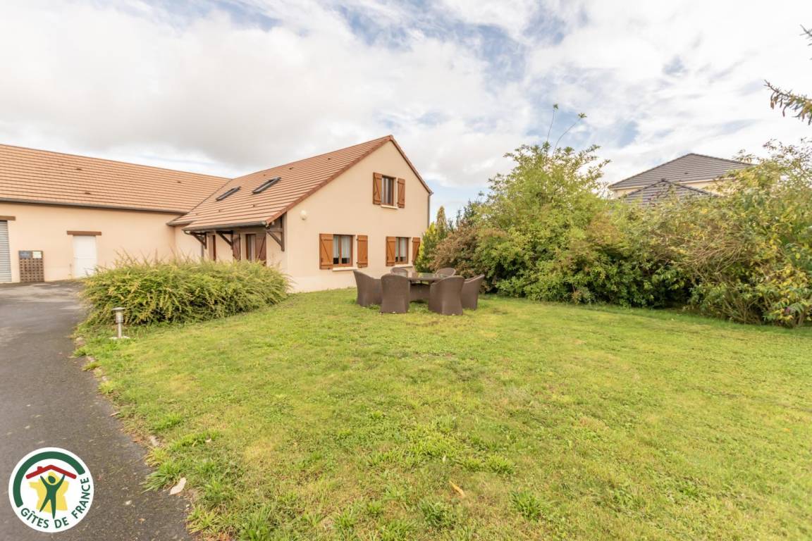 112 M² Gîte ∙ 3 Chambres ∙ 6 Personnes - Marne