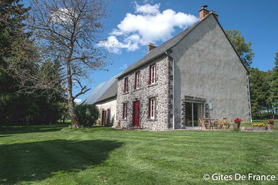 130 M² Gîte ∙ 4 Chambres ∙ 8 Personnes - Picherande