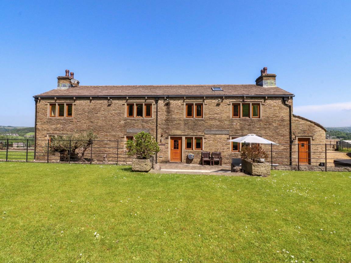 Cottage ∙ 5 Bedrooms ∙ 10 Guests - Bolton