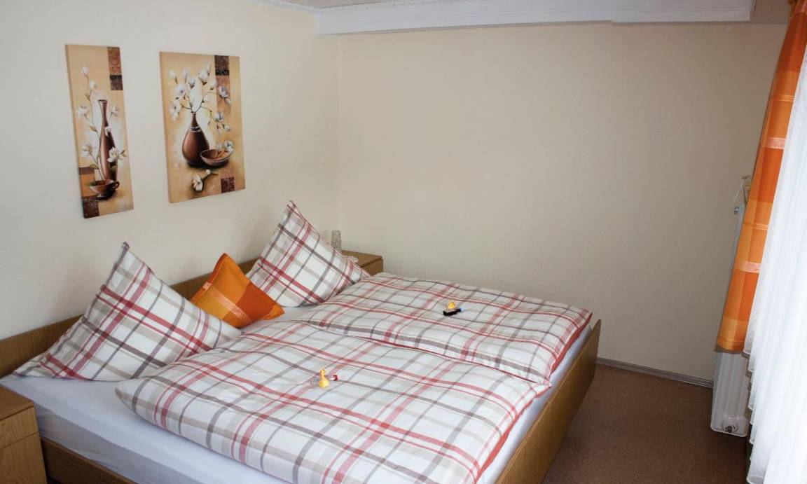 70 M² Ferienwohnung ∙ 2 Schlafzimmer ∙ 5 Gäste - Neuschönau