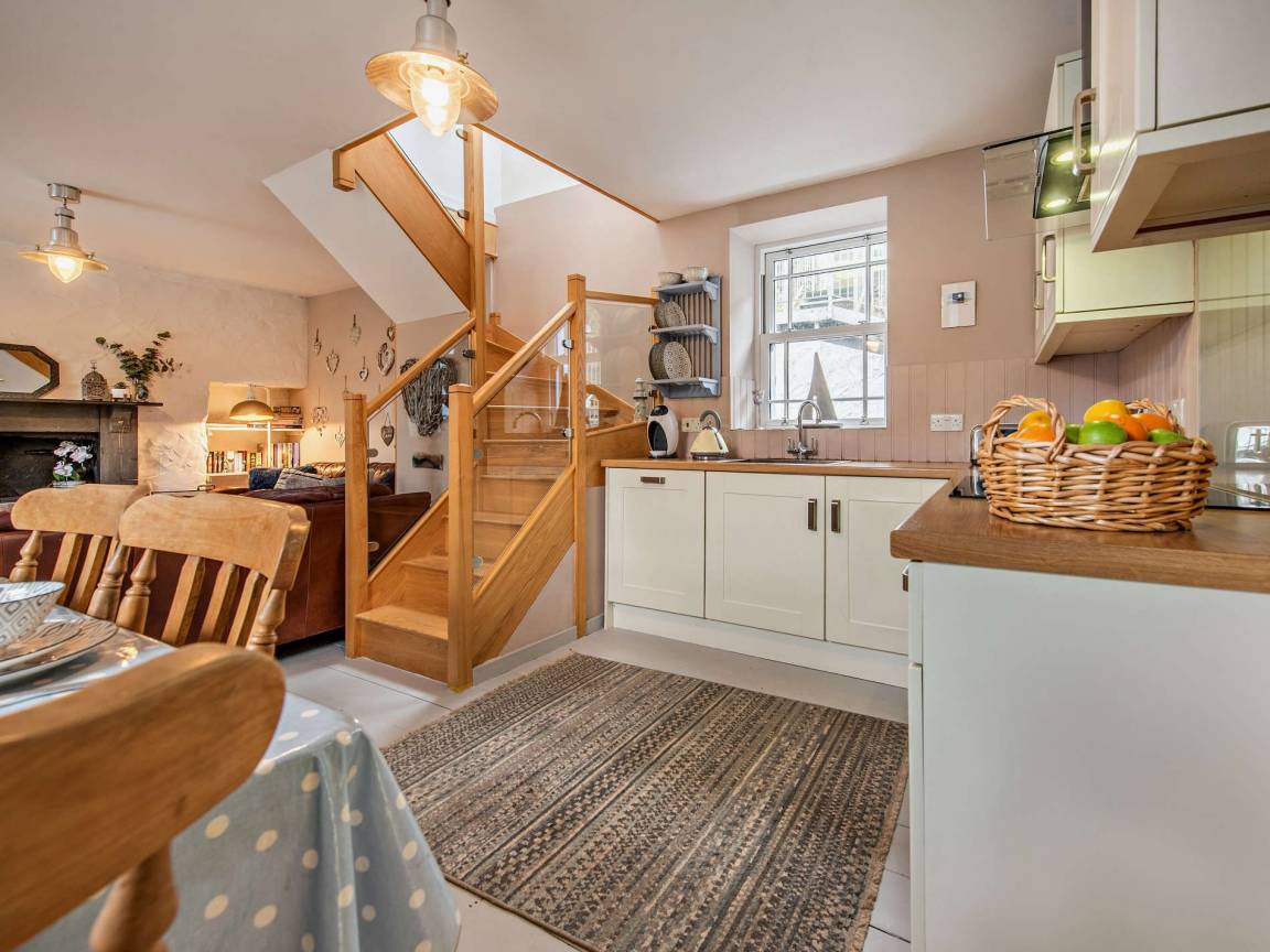 Cottage ∙ 2 Bedrooms ∙ 4 Guests - Milford Haven