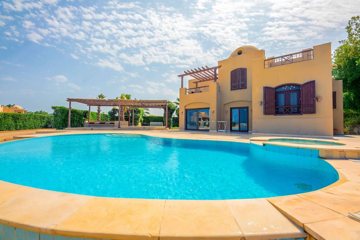 700 M² Villa ∙ 5 Slaapkamers ∙ 10 Gasten - Hurghada