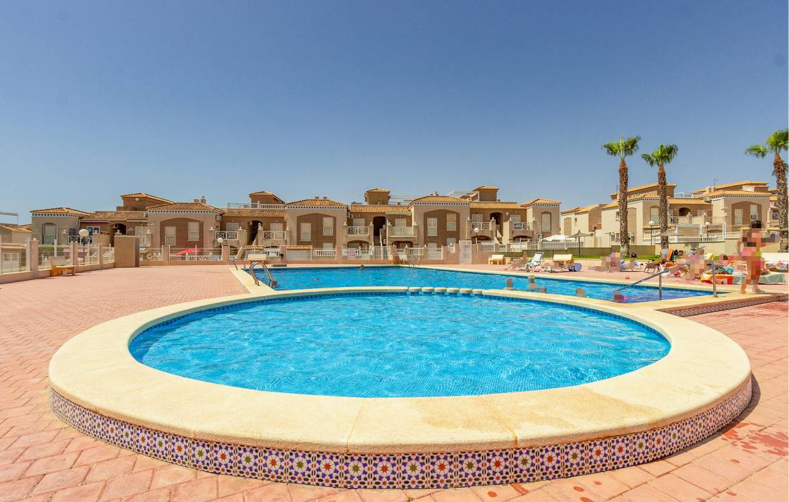 100 M² House ∙ 4 Bedrooms ∙ 8 Guests - Torrevieja