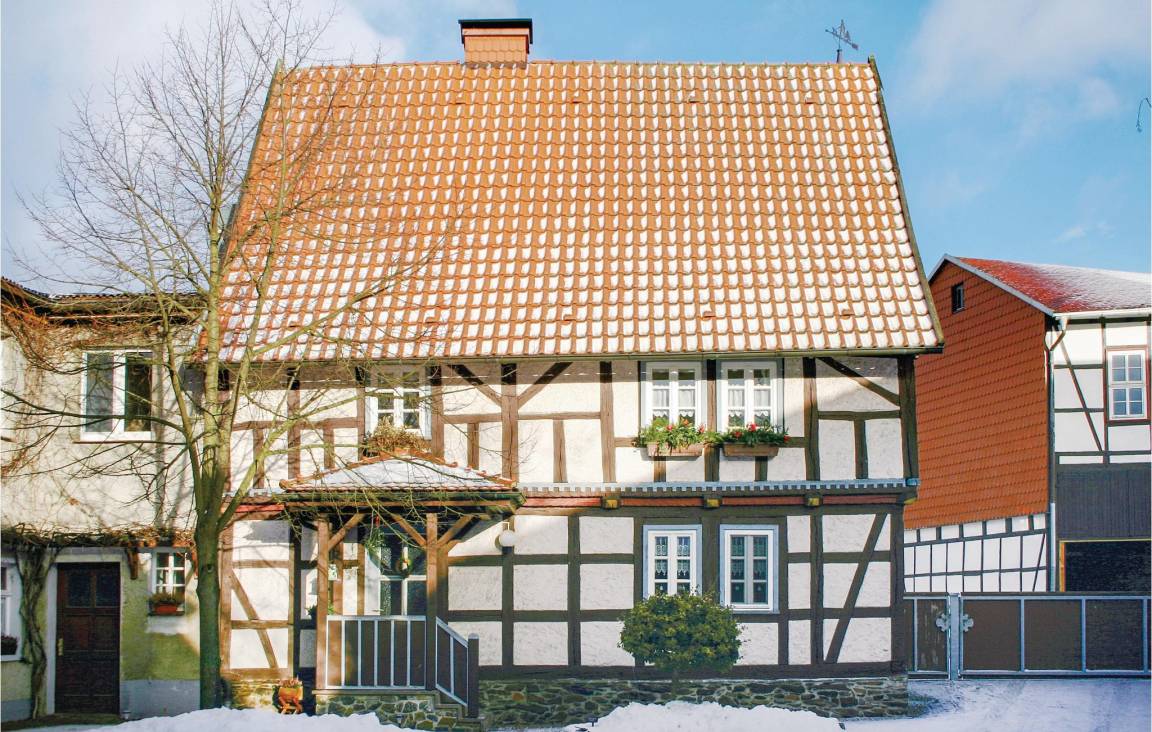115 M² House ∙ 3 Bedrooms ∙ 5 Guests - Sangerhausen