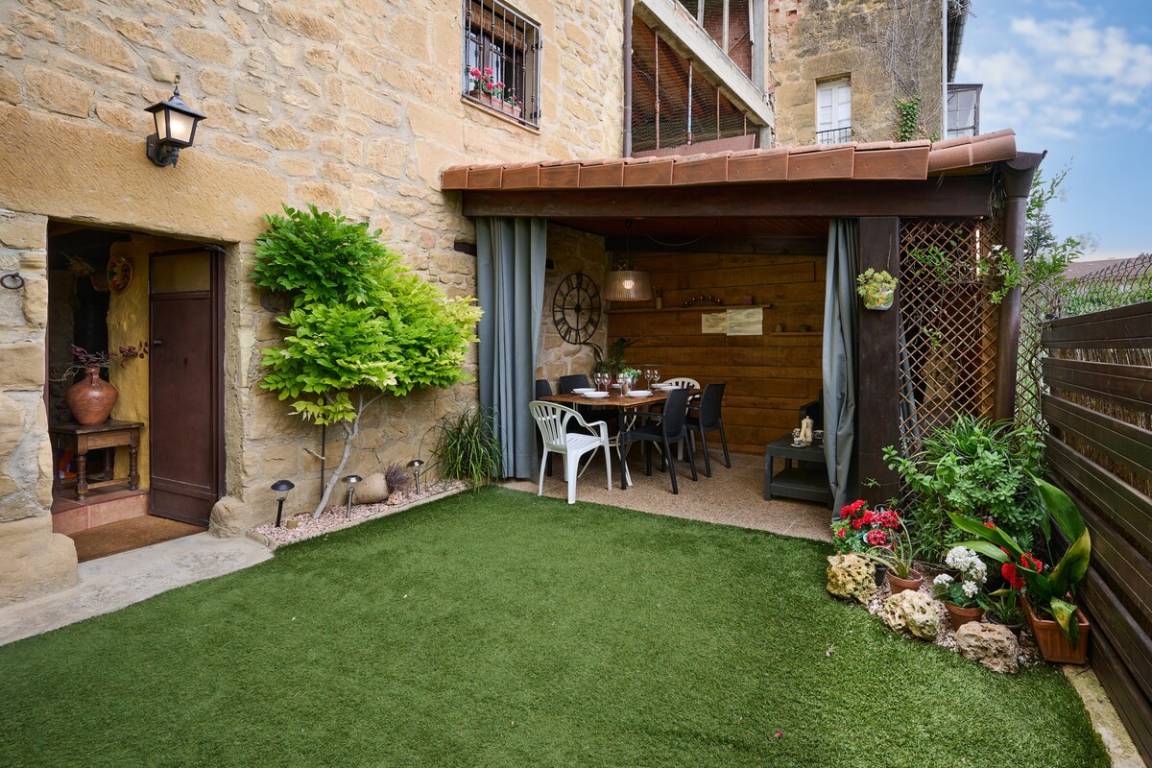 Maison De Vacances ∙ 5 Chambres ∙ 8 Personnes - Briones