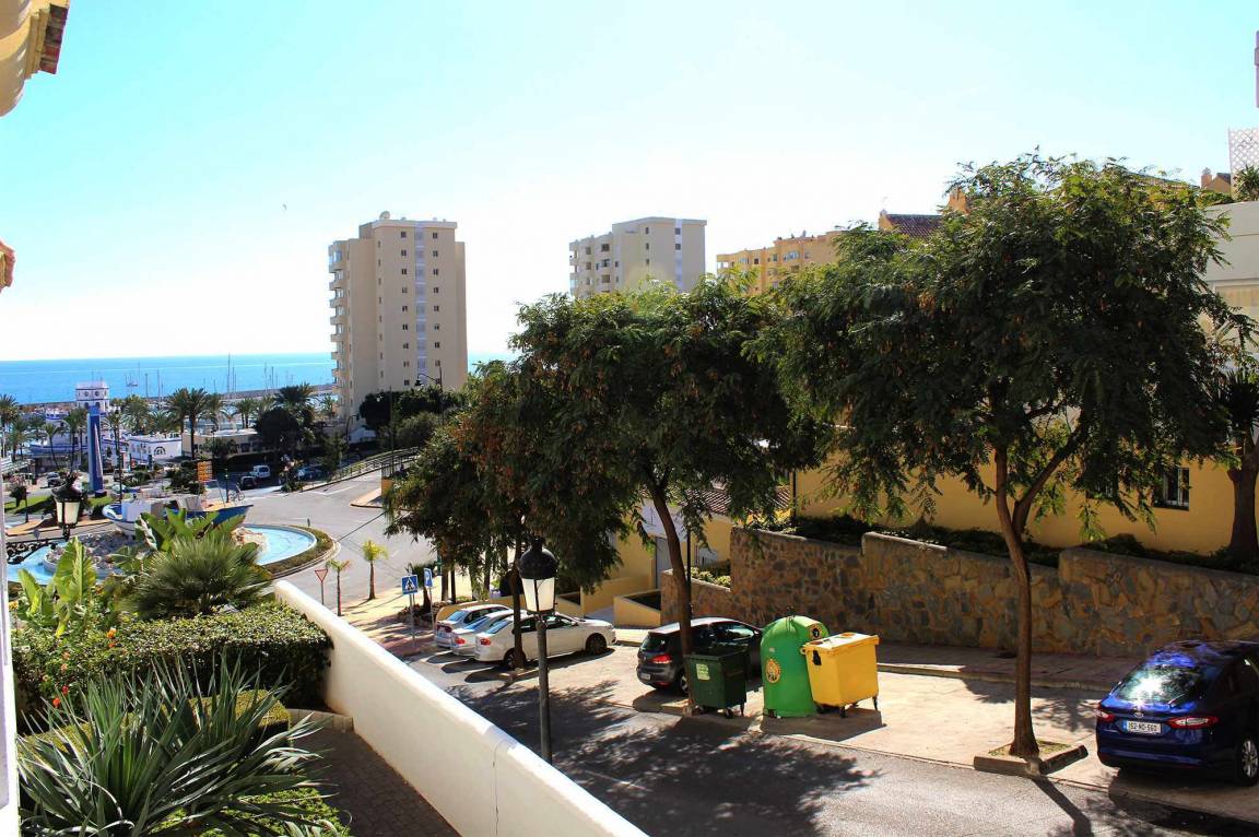 80 M² Apartment ∙ 2 Bedrooms ∙ 4 Guests - Estepona