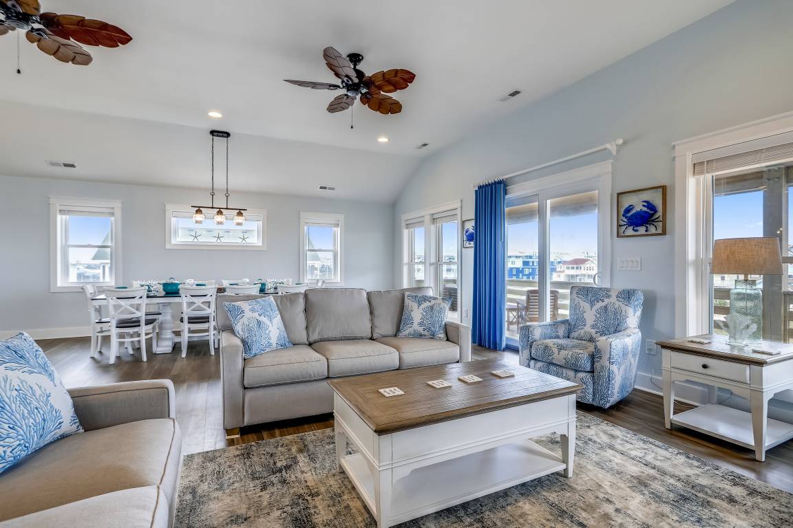 House ∙ 4 Bedrooms ∙ 11 Guests - Kill Devil Hills, NC