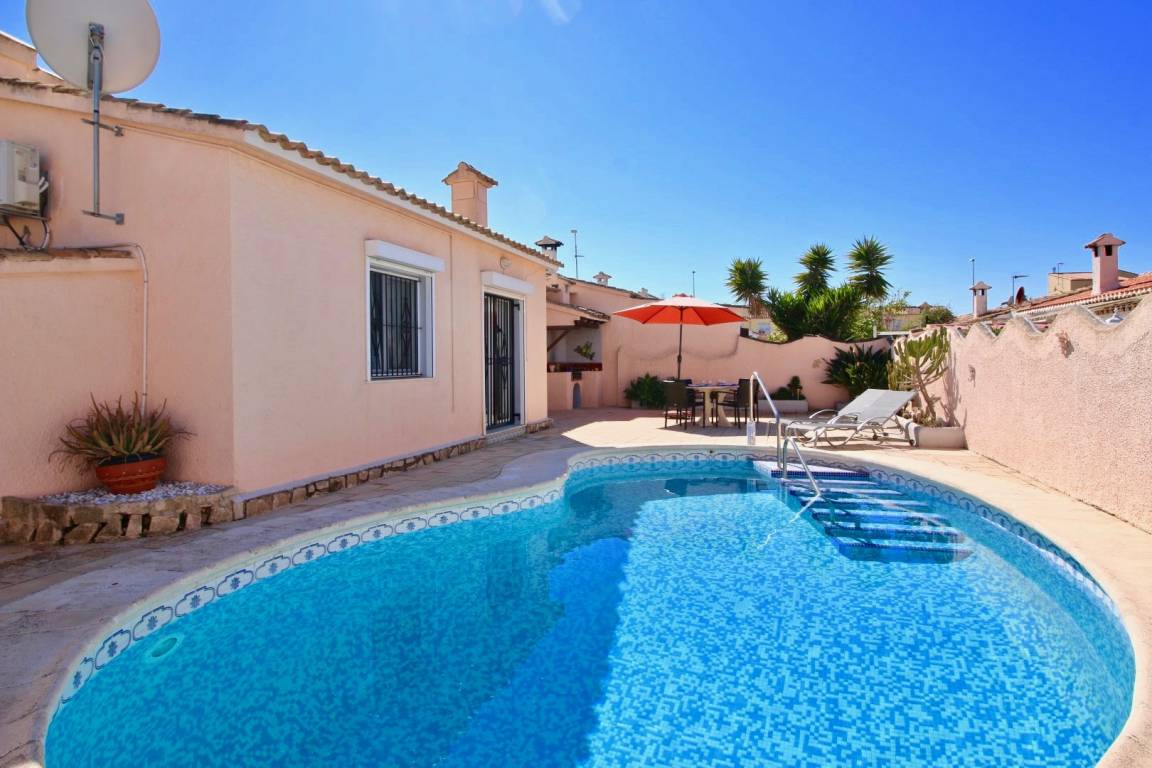 80 M² Villa ∙ 2 Bedrooms ∙ 4 Guests - Dénia