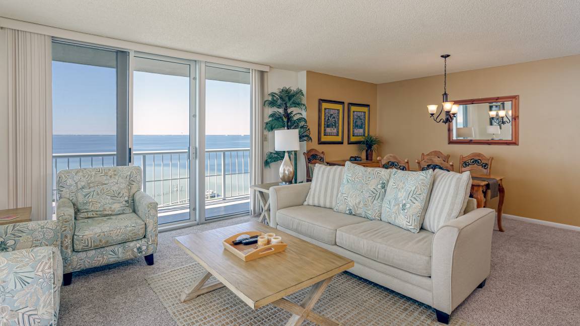 113 M² Condo ∙ 2 Bedrooms ∙ 6 Guests - Pensacola Beach, FL